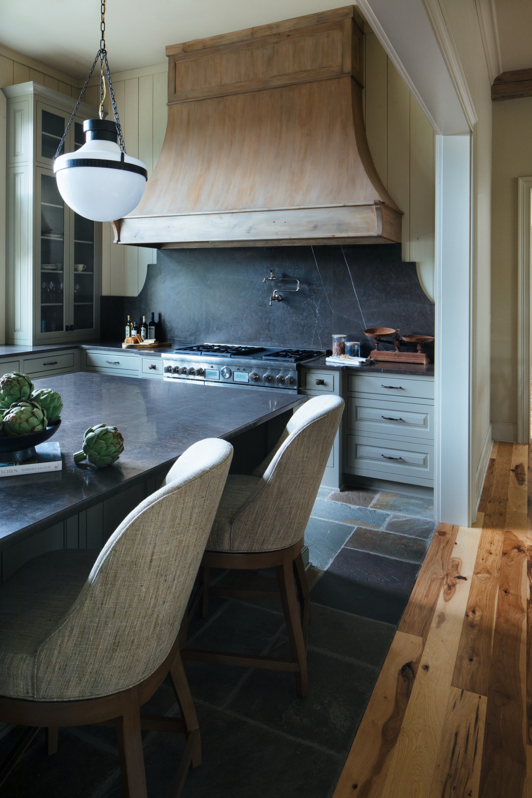 BeccaGaines-ChapelCove-SelaviePhotography-7 | B. Gaines Interior Design
